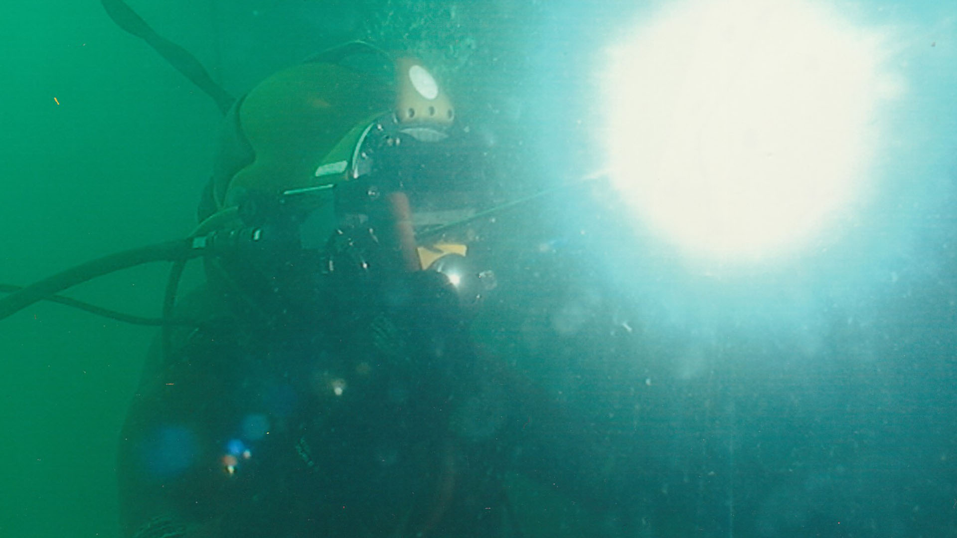 DIVING – DOSTSUBSEA